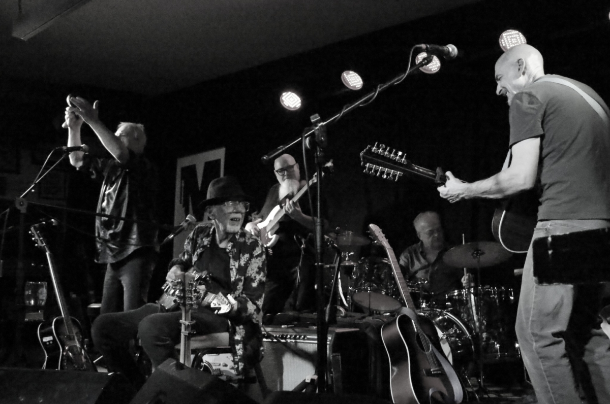LIVE NEWS: MEET THEM ON THE CORNER! … Folk rock legends Lindisfarne ...